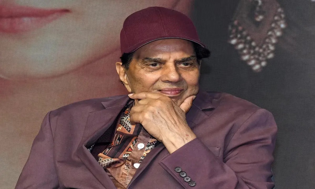 Dharmendra critical after being admitted to Breach Candy Hospital